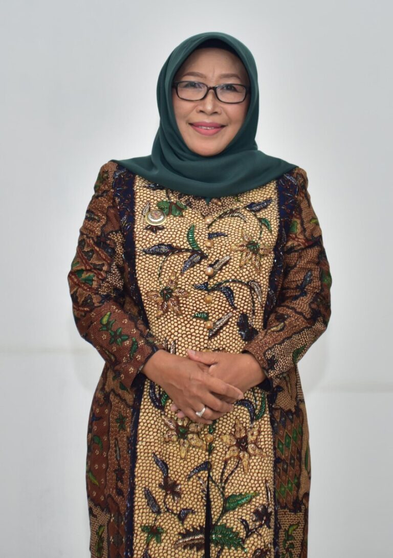 Spotlight on Umi Azizah, Environmental Pollution Fighter from Tegal ...